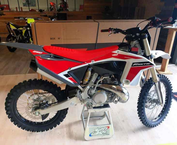 Ricci racing factory - Apprenons à nous connaître grâce à notre galerie ...